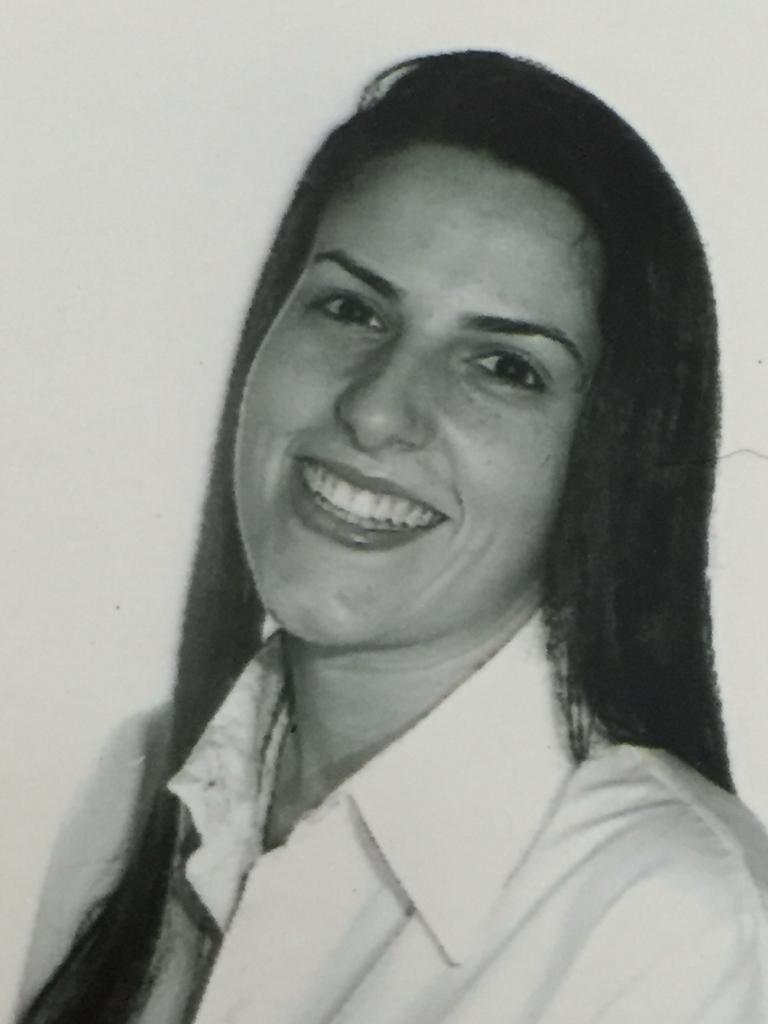 ALINE MORALES TOSETTO - Perfil - Auxiliares da Justiça