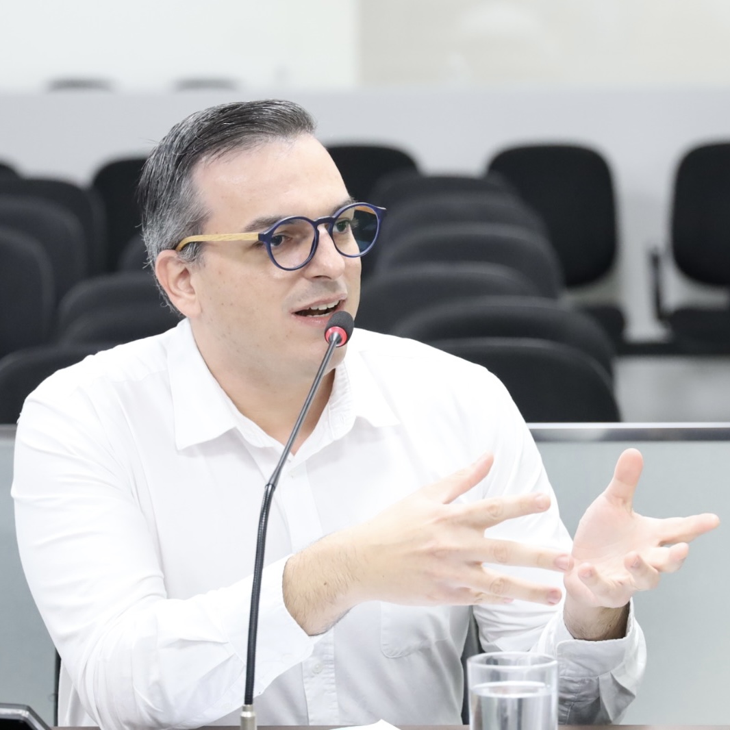 Andrew Candido Tavares da Costa - Perfil - Auxiliares da Justiça